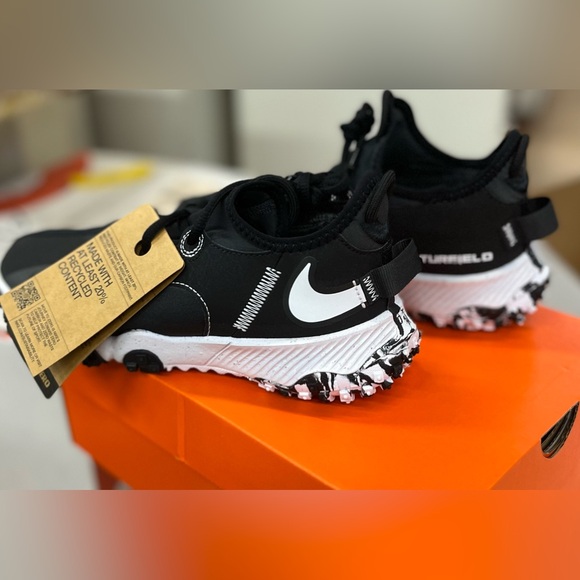 Nike | Shoes | Nike Future Field Football Cleats Kids Size 45 | Poshmark